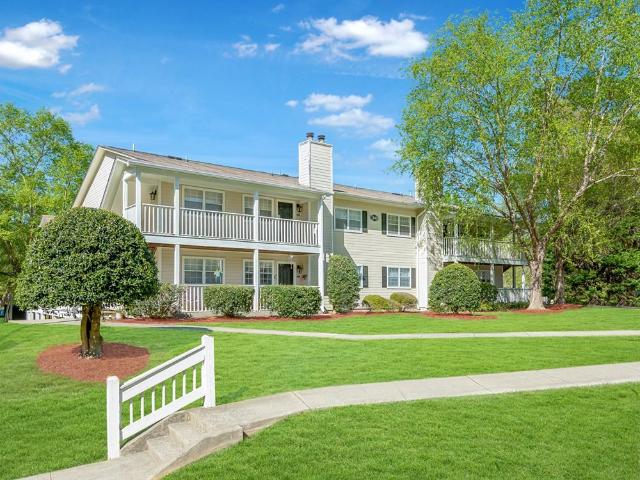 The Cove Apartment Homes 2 Bedroom Apartment for Rent at 1850 Yellowstone Court, Gastonia, NC 28054