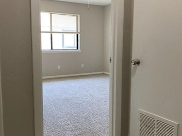 The Cove at 300 2 Bedroom Apartment for Rent at 300 Indianhead Cv, Sherwood, AR 72120