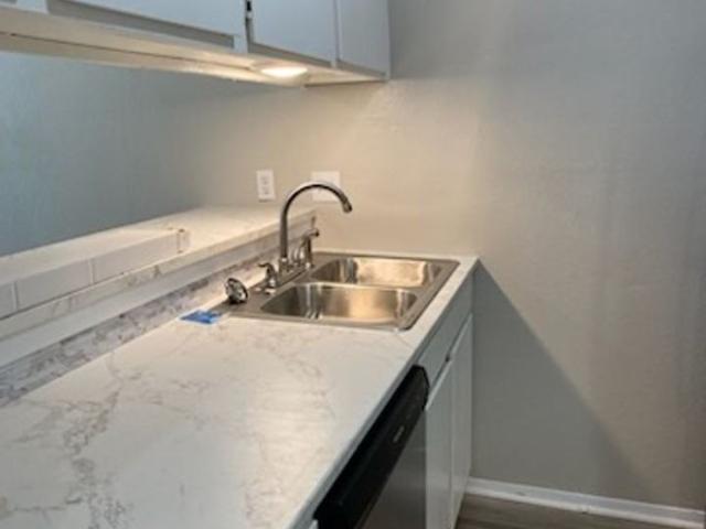 The Cove at 300 2 Bedroom Apartment for Rent at 300 Indianhead Cv, Sherwood, AR 72120
