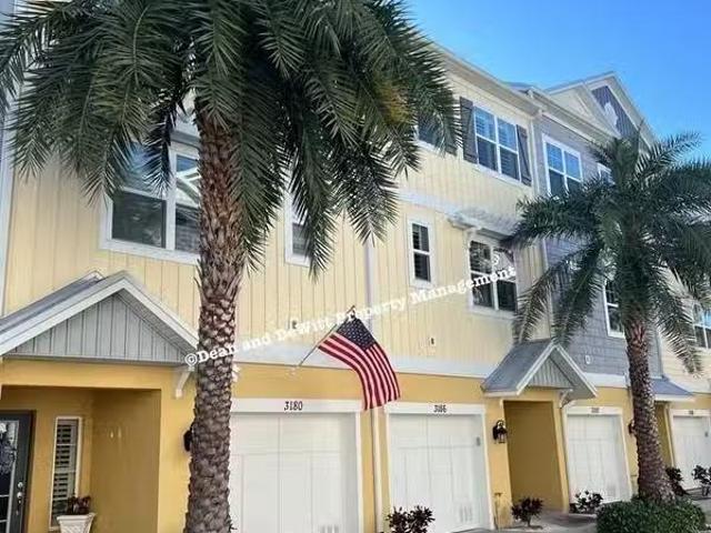 The Cove at Loggerhead Marina Corner Townhome For Rent 32.