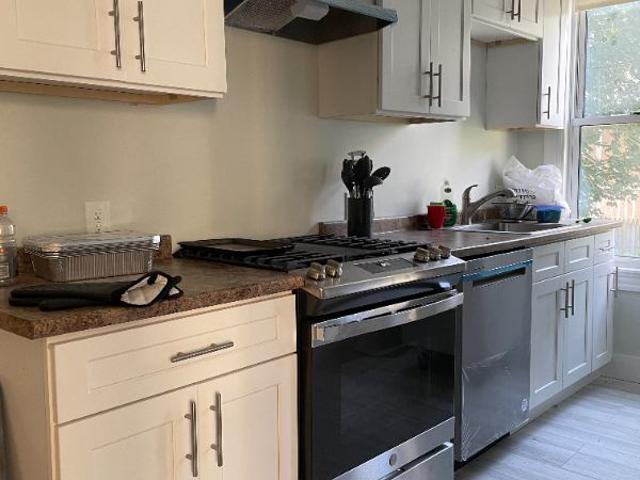 The Cozy Nest | Renovated Allston Townhouse | All