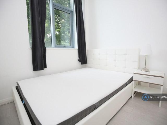 The Co Operative Building, Coventry, CV1 1 bed flat to rent £1,050 pcm £242 pw