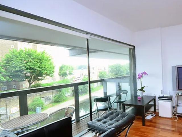 The Co operative Food, 167 New North Road, London, N1 6SU, United Kingdom | 2 bed apartment for rent #168120130 | Rentberry