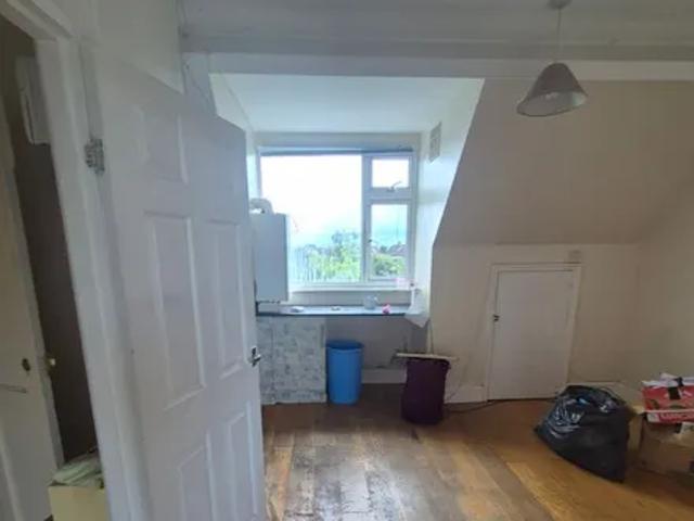 The Co operative Food, 21, 23 Falconwood Parade, London, DA16 2PQ, United Kingdom | 1 bed apartment for rent #168185422 | Rentberry