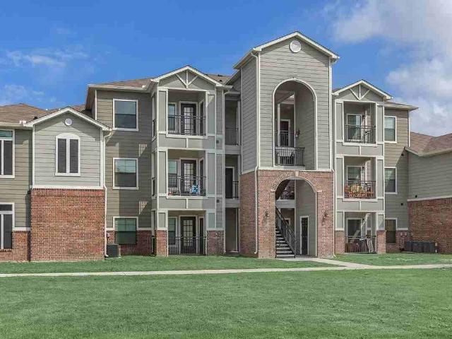 The Colony Luxury Apartments 2 Bedroom Apartment for Rent at 4109 John Stockbauer Dr, Victoria, TX 77904