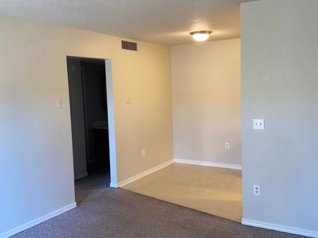 The Colonial 1 Bedroom Apartment for Rent at 1219 N Storer Ave, Fayetteville, AR 72703
