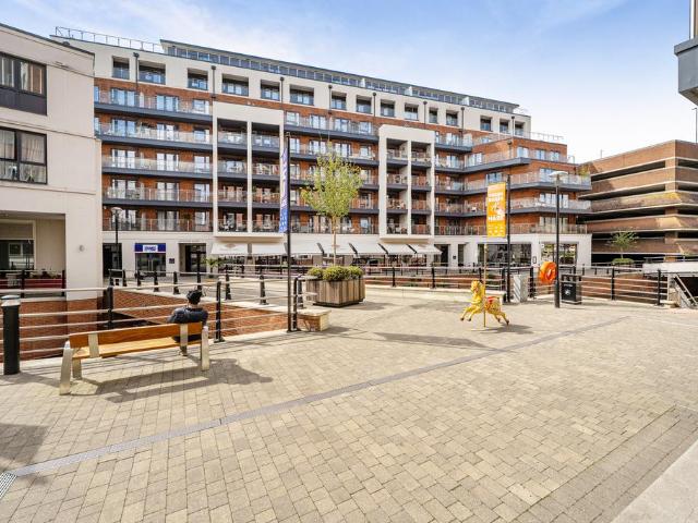 The Colonnade, MAIDENHEAD 2 bed apartment to rent £1,950 pcm £450 pw