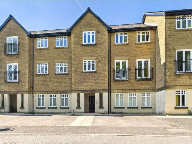 The Colonnade, Lancaster LA1, 3 bed flat to rent, £1,300 pcm | PrimeLocation