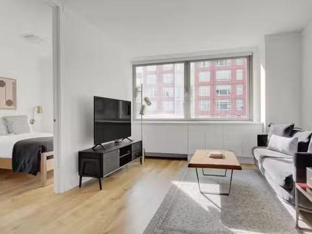 The Colorado, 201 East 86th St, Yorkville 2 Bedroom 2 Bath
