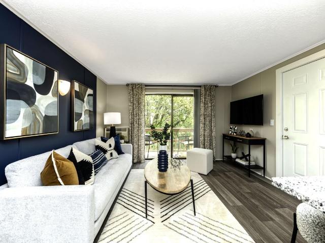 The Collective at Sutherland 2 Bedroom Apartment for Rent at 1505 Greenbrier Ridge Way, Knoxville, TN 37909