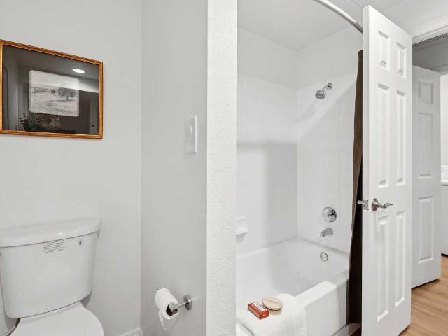 The Collins 1 Bedroom Apartment for Rent at 540 Buckingham Rd, Richardson, TX 75081