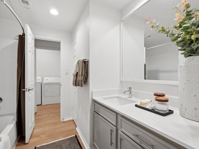 The Collins 1 Bedroom Apartment for Rent at 540 Buckingham Rd, Richardson, TX 75081