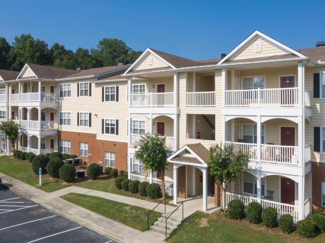 The Columns at Hiram 2 Bedroom Apartment for Rent at 6736 Bill Carruth Pkwy, Hiram, GA 30141