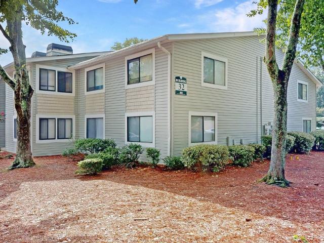 The Columns at Lake Ridge 2 Bedroom Apartment for Rent at 3900 Lake Ridge Ln, Dunwoody, GA 30338