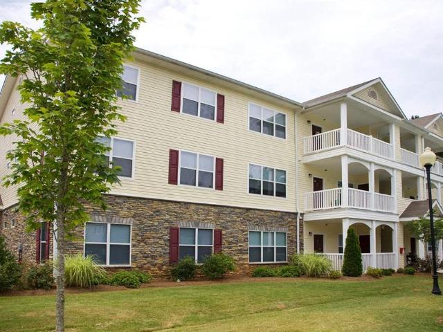 The Columns at Oakwood 2 Bedroom Apartment for Rent at 2102 Education Way, Oakwood, GA 30566
