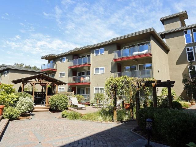 The Commodore Aprartments 3 Bedroom Apartment for Rent at 537 Bellevue Way Se, Bellevue, WA 98004