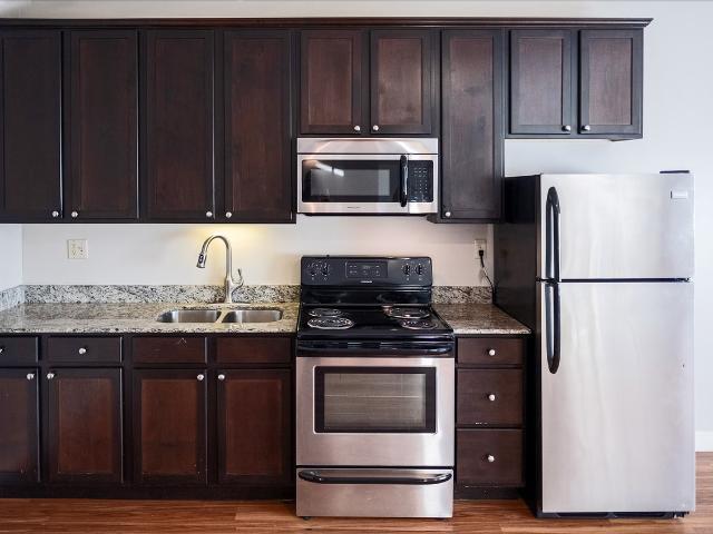 The Commodore Studio Apartment for Rent at 1417 Lasalle Ave, Minneapolis, MN 55403 Loring Park