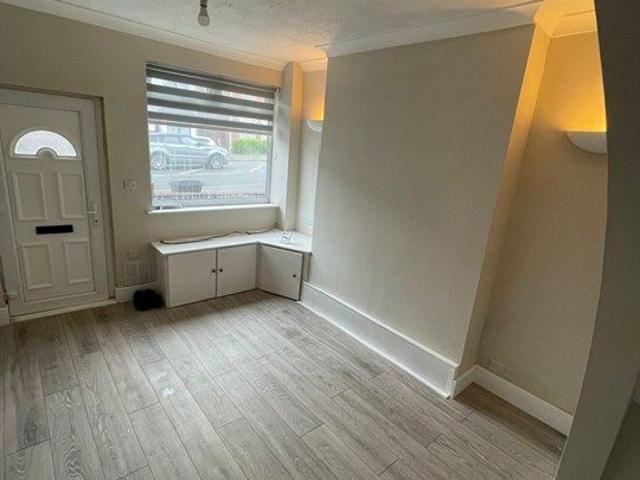 The Common, Alfreton DE55, 2 bed terraced house to rent, £800 pcm | PrimeLocation