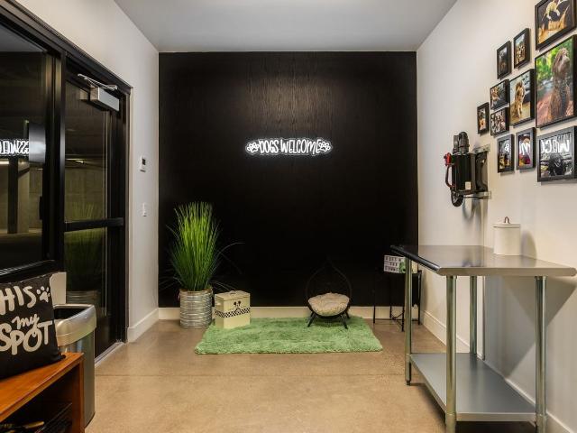 The Common | Luxury Apartments in Phoenix 1 Bedroom Apartment for Rent at 4225 N 32nd St, Phoenix, AZ 85018