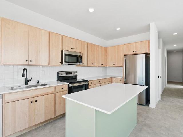 The Common Place Apartments 1 Bedroom Apartment for Rent at 686 Mike Mccarthy Way, Ashwaubenon, WI 54304 Ashwaubenon