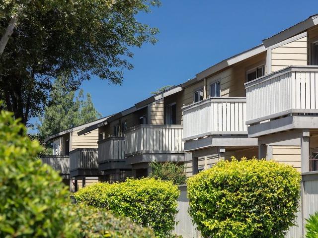 The Commons 2 Bedroom Apartment for Rent at 275 Union Ave, Campbell, CA 95008 Union
