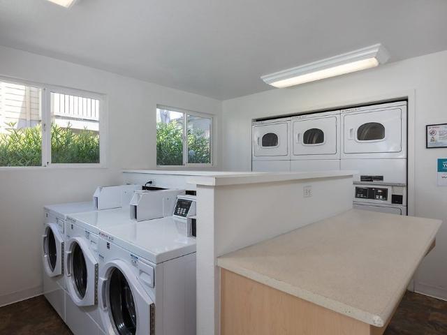 The Commons 2 Bedroom Apartment for Rent at 275 Union Ave, Campbell, CA 95008 Union