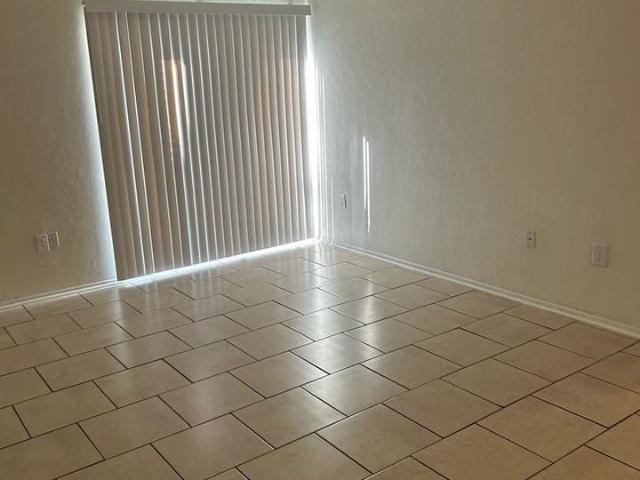 The Commons Apartments 1 and 2 bedrooms near Shands Hospital 2 Bedroom Apartment for Rent at 2001 Sw 16th St, Gainesville, FL 32608