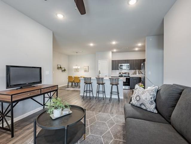 The Commons Apartments 1 BEDROOM LARGE