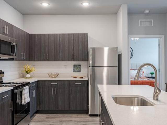 The Commons Apartments 2 BEDROOM LARGE
