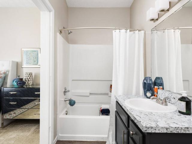 The Commons at Canal Winchester Apartments 3 Bedroom Apartment for Rent at 6300 Refugee Rd, Columbus, OH 43110 Brice