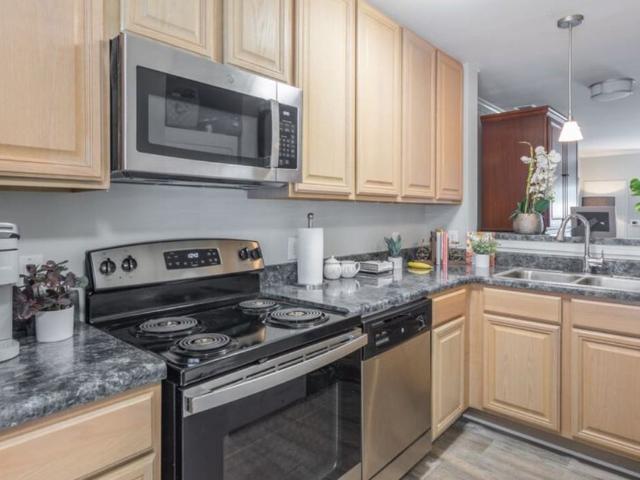 The Commons at Centerbrooke 2 Bedroom Apartment for Rent at 1056 Centerbrooke Ln, Suffolk, VA 23434