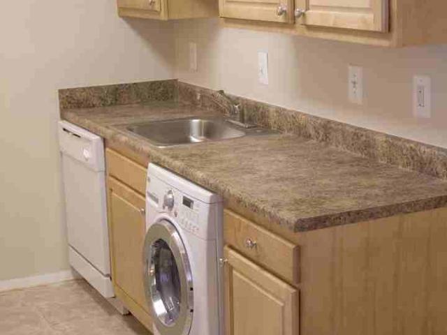 The Commons at Cowan Boulevard 2 Bedroom Apartment for Rent at 2352 Cowan Blvd, Fredericksburg, VA 22401