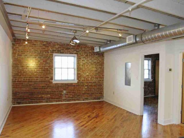 The Commons at Plant Zero 1 Bedroom Apartment for Rent at 15 E 2nd St, Richmond, VA 23224 Old Town Manchester
