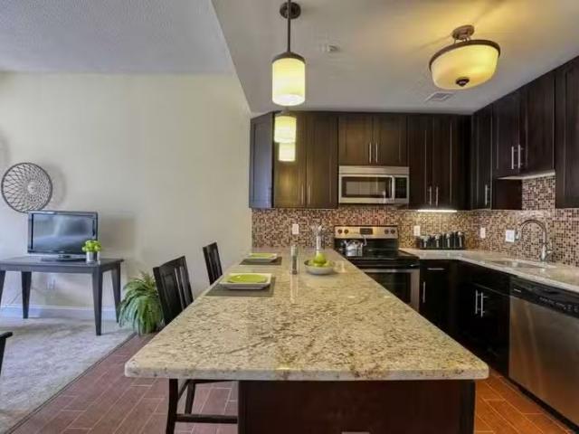 The Commonwealth Executive House Apartments