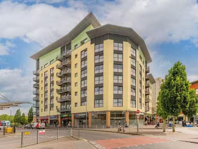 The Concourse, Edmonton 2 bed apartment for sale £259,950