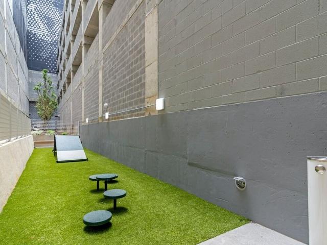 The Connector 2 Bedroom Apartment for Rent at 699 Spring St Nw, Atlanta, GA 30308 Midtown