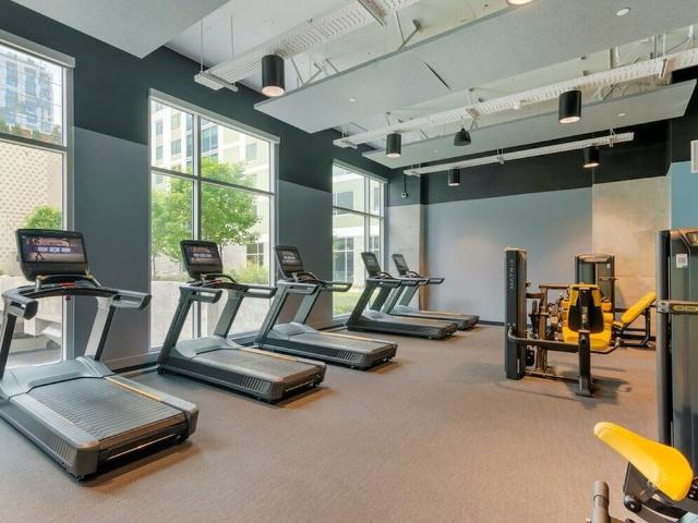The Connector 4 Bedroom Apartment for Rent at 699 Spring St Nw, Atlanta, GA 30308 Midtown