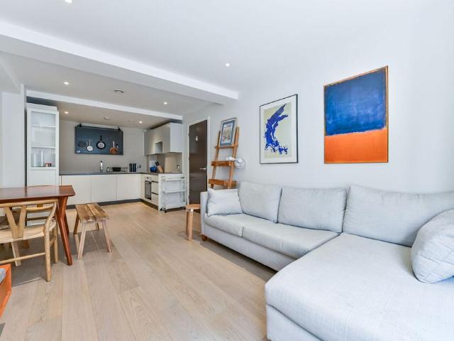 The Cooper Building, Wharf Road. 1 bed flat to rent £2,925 pcm £675 pw