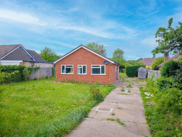 The Copse, Fetcham KT22, 4 bed detached house to rent, £2,900 pcm | PrimeLocation
