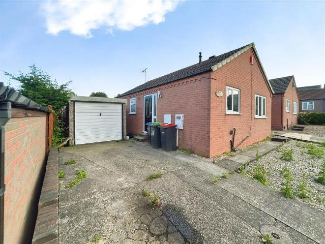 The Copse, Sutton In Ashfield NG17, 2 bed detached bungalow to rent, £995 pcm | PrimeLocation