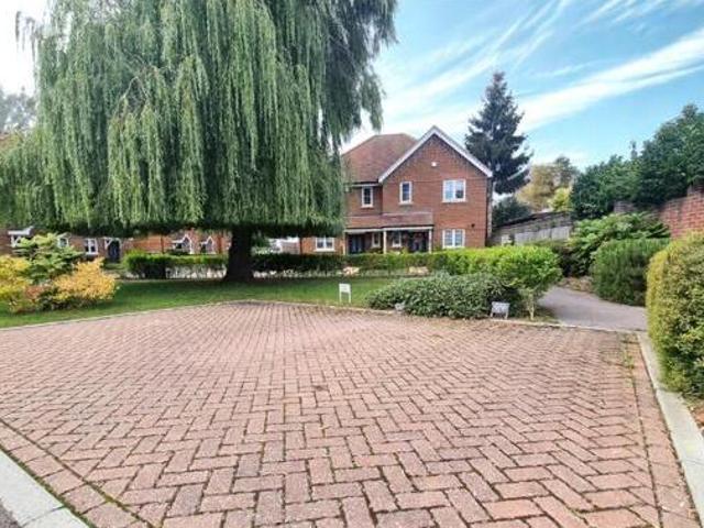 The Coppins, Guildford, 3 Bedroom Semi detached