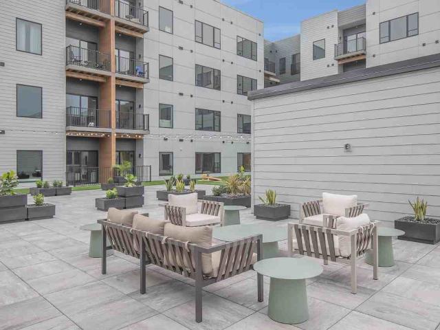 The Cosgrove 2 Bedroom Apartment for Rent at 3814 Leavenworth St, Omaha, NE 68105 Blackstone