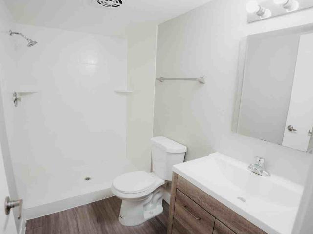 The Cosmo Apartments 1 Bedroom Apartment for Rent at 6542 N 17th Ave, Phoenix, AZ 85015