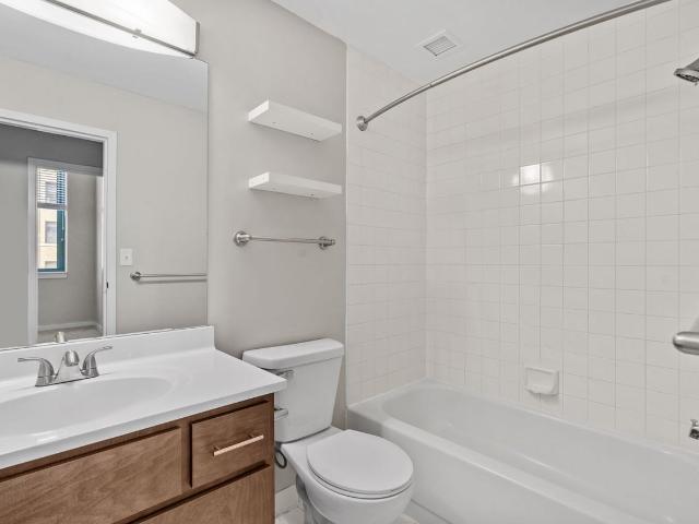 The Cosmopolitan 2 Bedroom Apartment for Rent at 250 6th St E, St. Paul, MN 55101 Downtown St. Paul