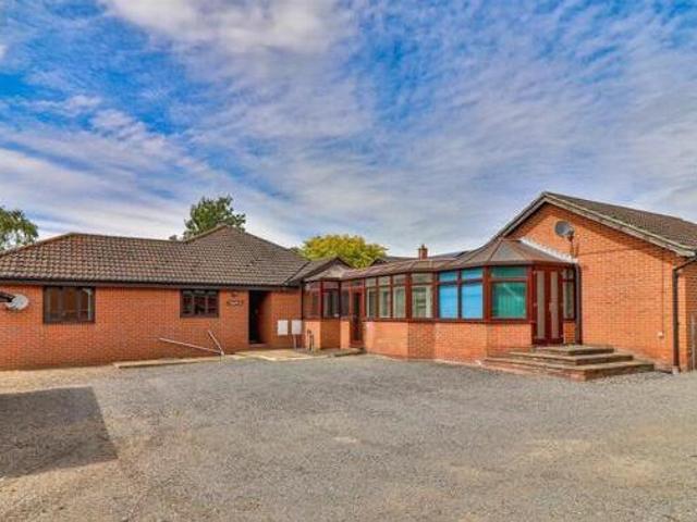The Causeway, Hitcham, 3 Bedroom Detached