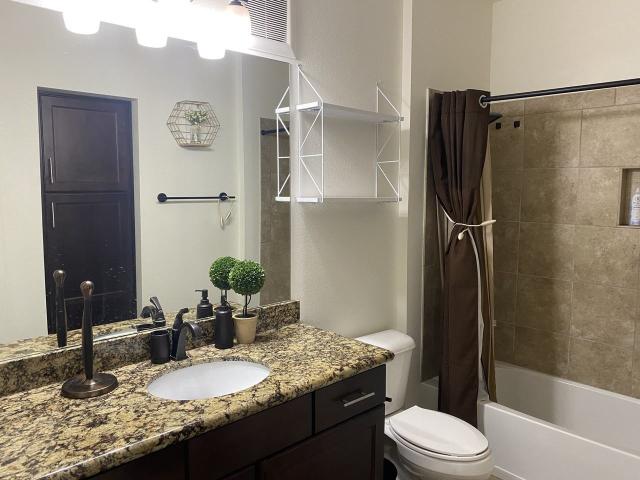 The Cays 2 Bedroom Apartment for Rent at 2511 West Queen Creek Road, Chandler, AZ 85248