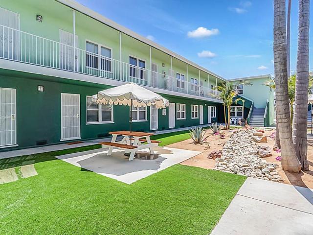 The Cadillac 1 Bedroom Apartment for Rent at 1212 E 3rd St, Long Beach, CA 90802 Bixby Park