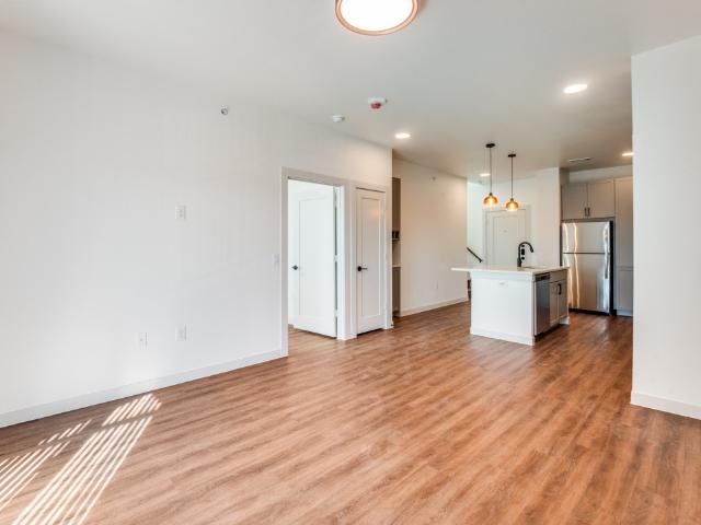 The Cambridge 1 Bedroom Apartment for Rent at 627 N Lancaster Ave, Dallas, TX 75203 Lake Cliff