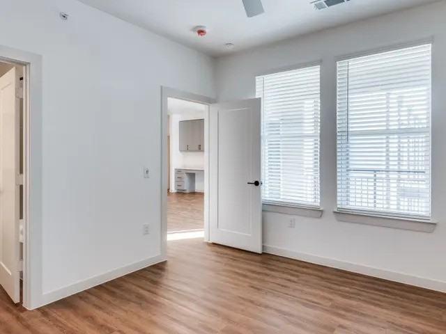 The Cambridge 2 Bedroom Apartment for Rent at 627 N Lancaster Ave, Dallas, TX 75203 Lake Cliff