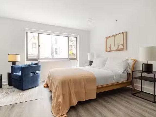 The Cameo, 311 West 50th St, Hell's Kitchen Studio 1 Bath